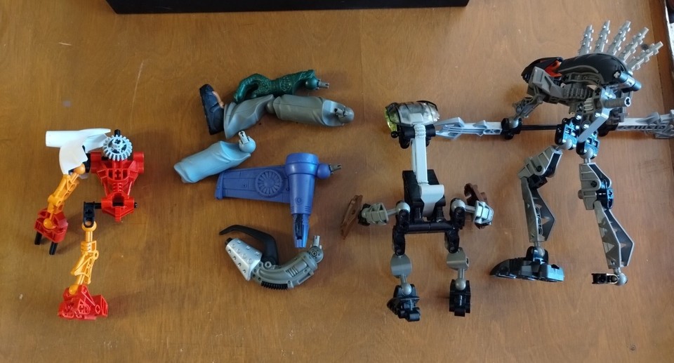 LEGO Bionicle - BOHROK & VORAHK Lot With Parts SEE PHOTOS | eBay