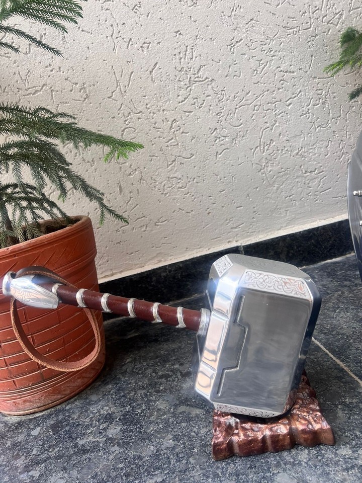 15 Zoll Aluminium Thor Hammer mit mittelalterlichem Ritterhelm ...