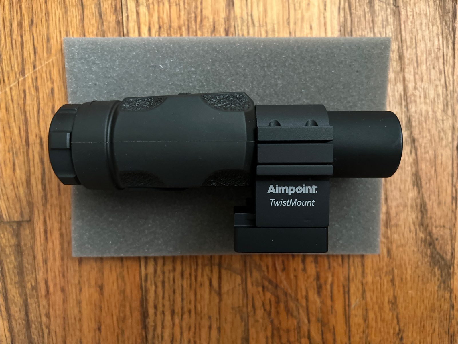 Aimpoint 200340 with Twist Mount Base and Spacer 6X Mag-1 - Black for ...