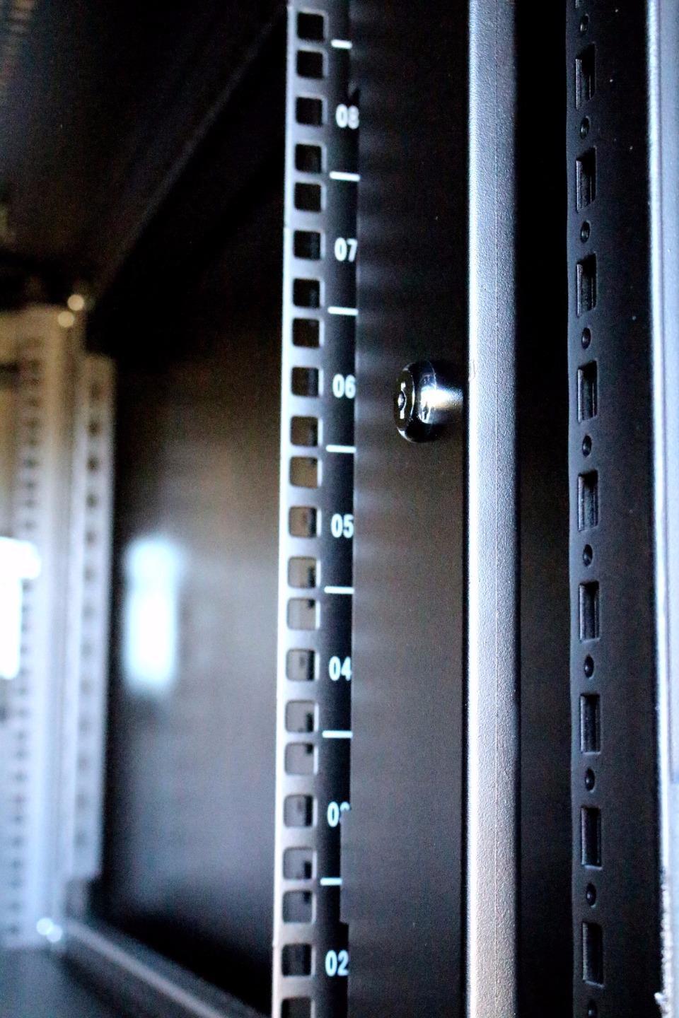 DSI 3 Compartment CoLocation Server Rack - DSI 1342AG2 CoLo w/Secure ...