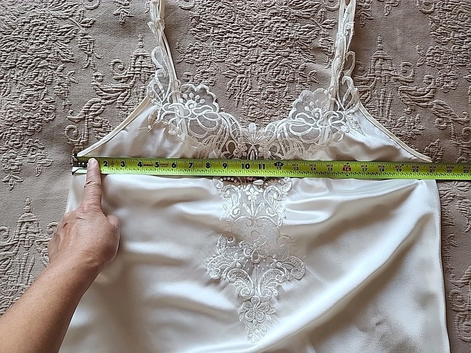 Vtg CaliforVORY Dynasty L SATIN LACE BODICE NIGHT GOWN made in usa ...