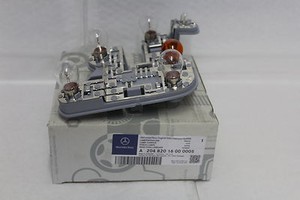 NEW Genuine Mercedes-Benz W204 C-Class RH Rear Lamp Bulb Holder ...