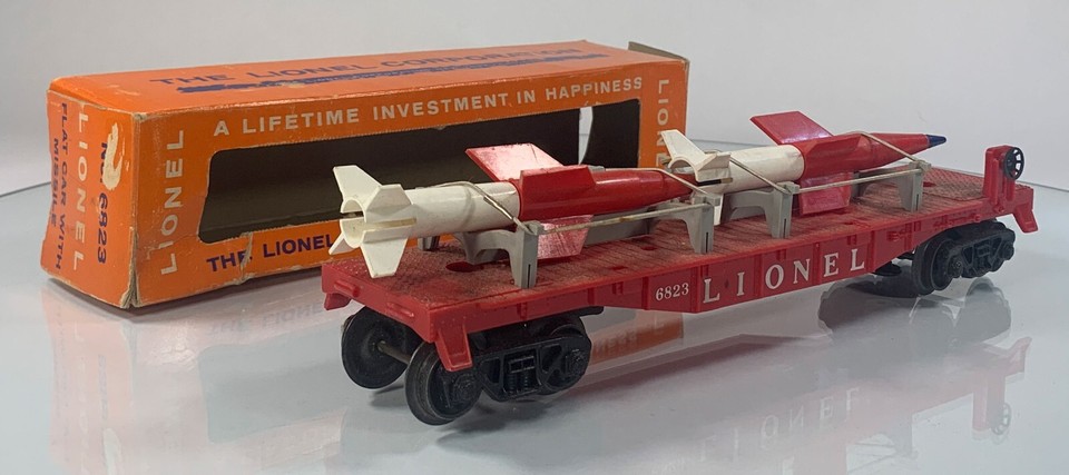 LIONEL O GAUGE 1959-1960 Postwar 6823 Flat Car Missile Orig Box VERY ...