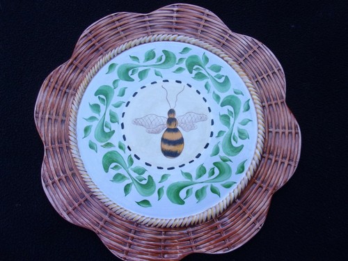 Kelly Paulk whicker bee decorative 12" plate, preowned | eBay