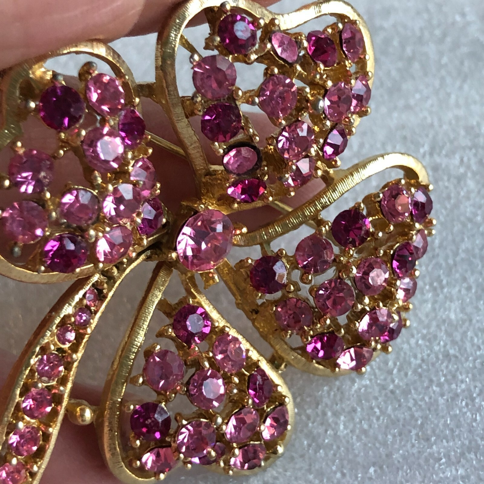 Vintage Signed Lisner Shades of Pink Rhinestone Shamr… - Gem