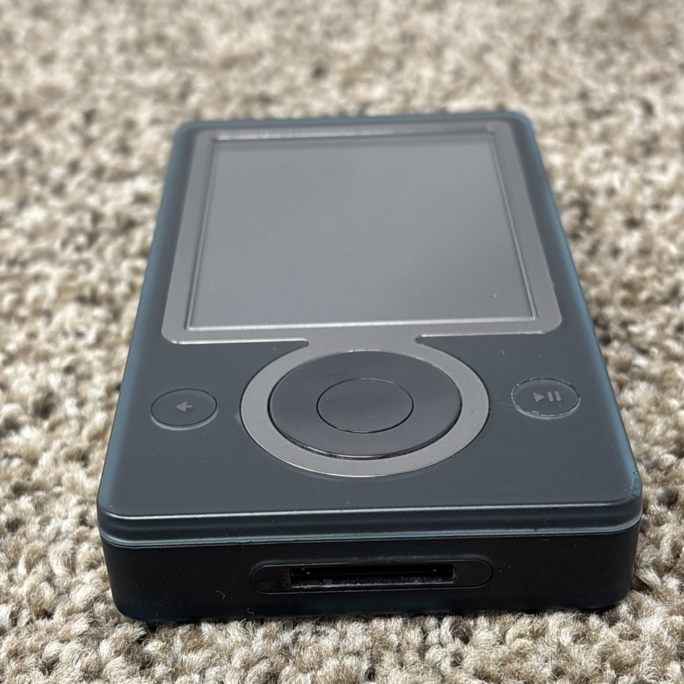 Microsoft Zune 30 Digital Media MP3 Player (1089) 30GB - Grey-blue ...