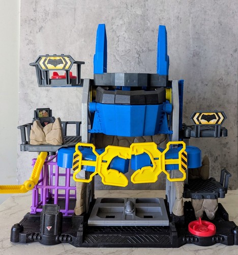 Imaginext DC Super Friends Batman Robo Batcave & Robot Mech Suit | eBay