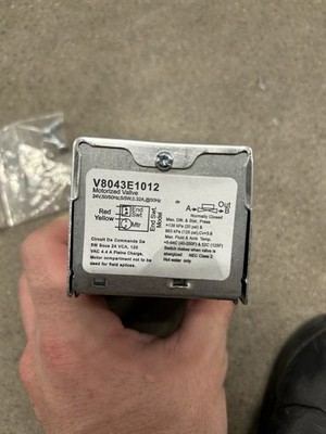 Motorized Valve V8043E1012 Honeywell 5000 Series 24V 2-Way Zone Valve ...
