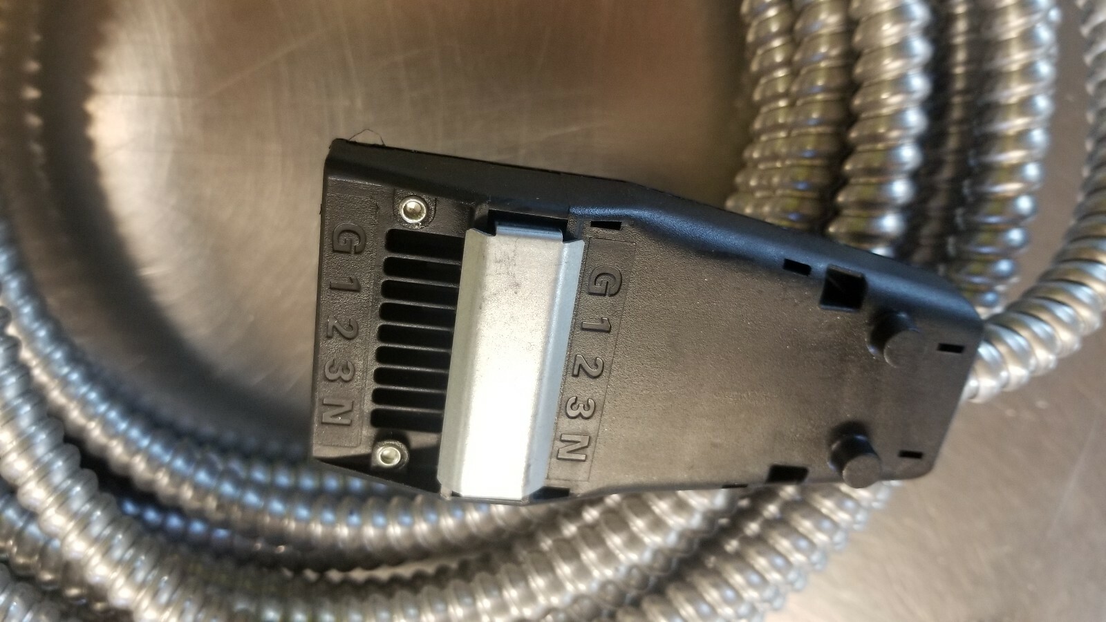 RELOC ONE PASS CABLE G123N 2PORT M3 QTY - 2 | eBay