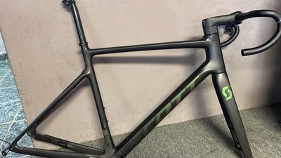 Bicycle Frames - Scott Addict - Nelo's Cycles