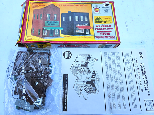 HO Scale AHM, Ice Cream Parlor & Boarding House Kit #15501 | eBay