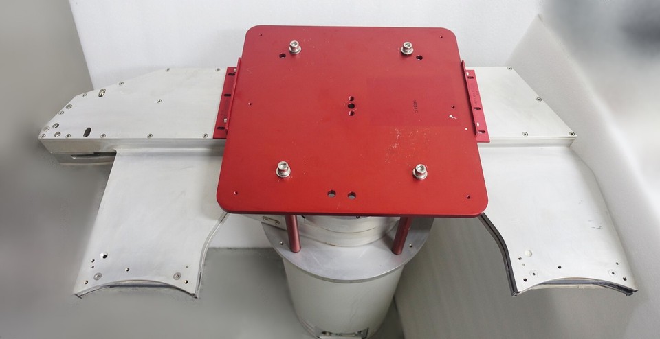 BROOKS AMAT 0190-25011 MAGNATRAN MAG 8 DUAL-ARM WAFER TRANSFER ROBOT ...