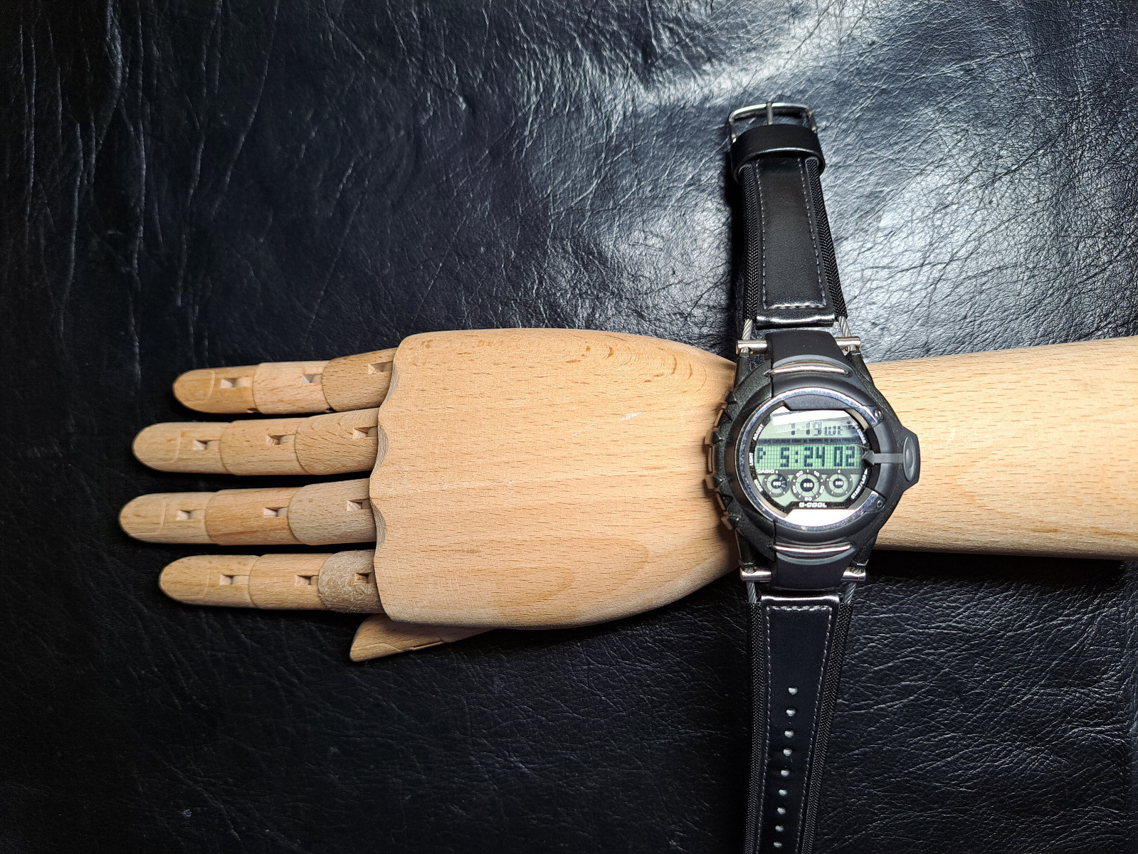 CASIO VINTAGE DIGITAL WATCH GE-2000 Pininfarina DESIG… - Gem
