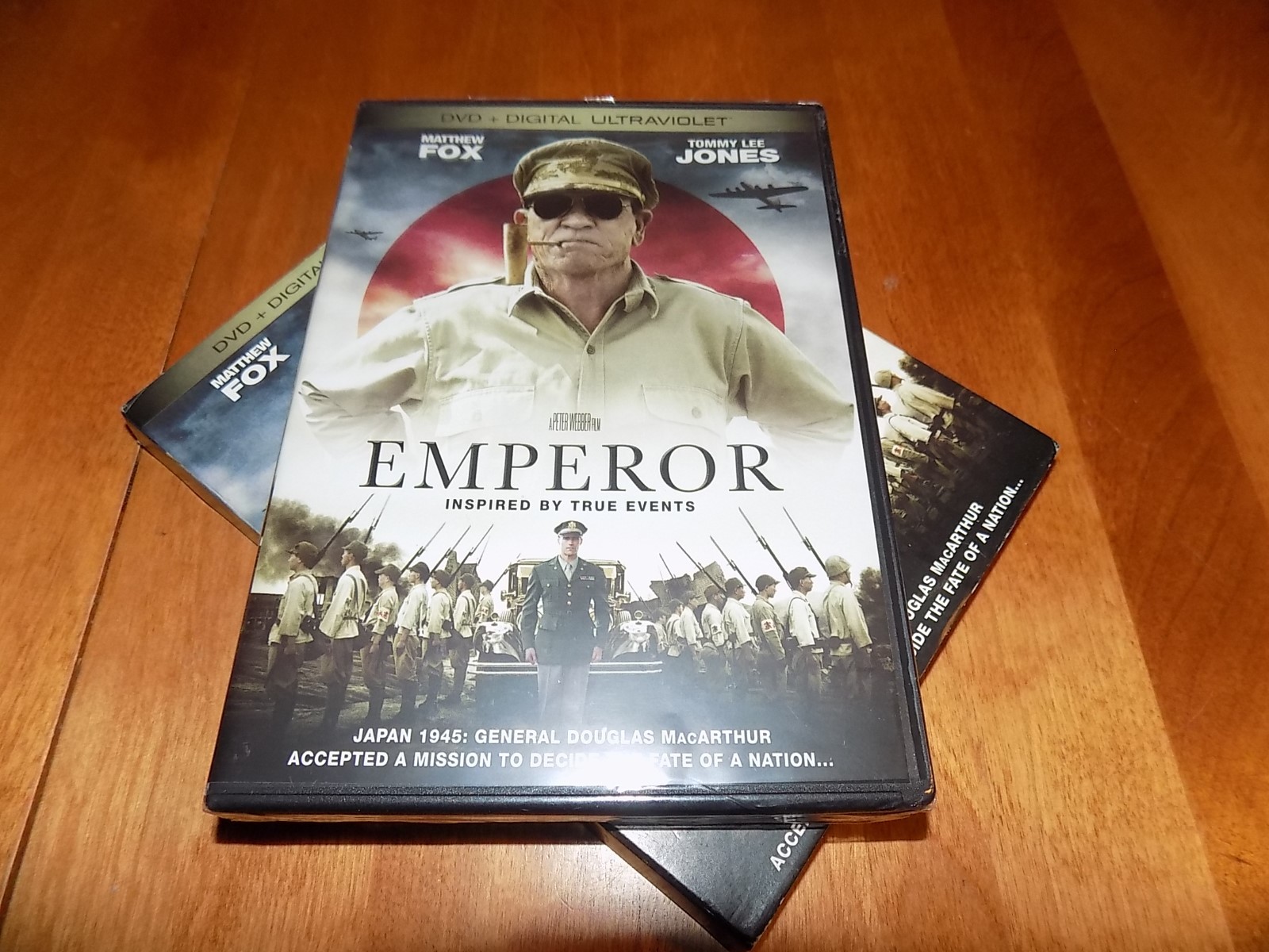 EMPEROR Tommy Lee Jones Matthew Fox Peter Webber Douglas MacArthur WWII ...