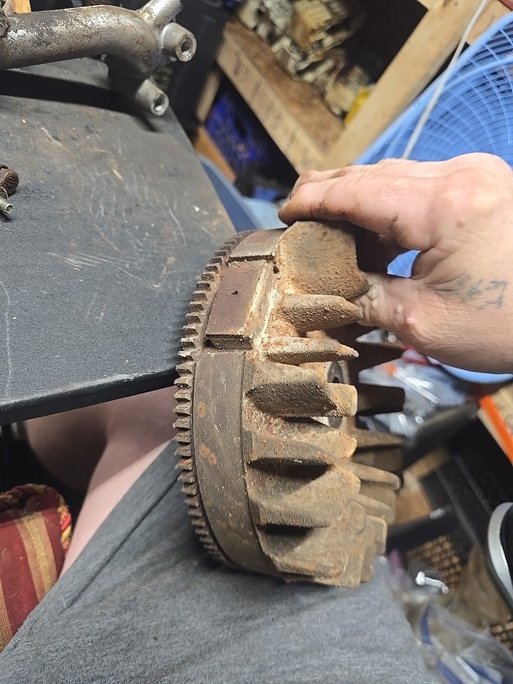 Briggs & Stratton Vanguard 16 HP Horizontal Engine Flywheel Fly Wheel ...