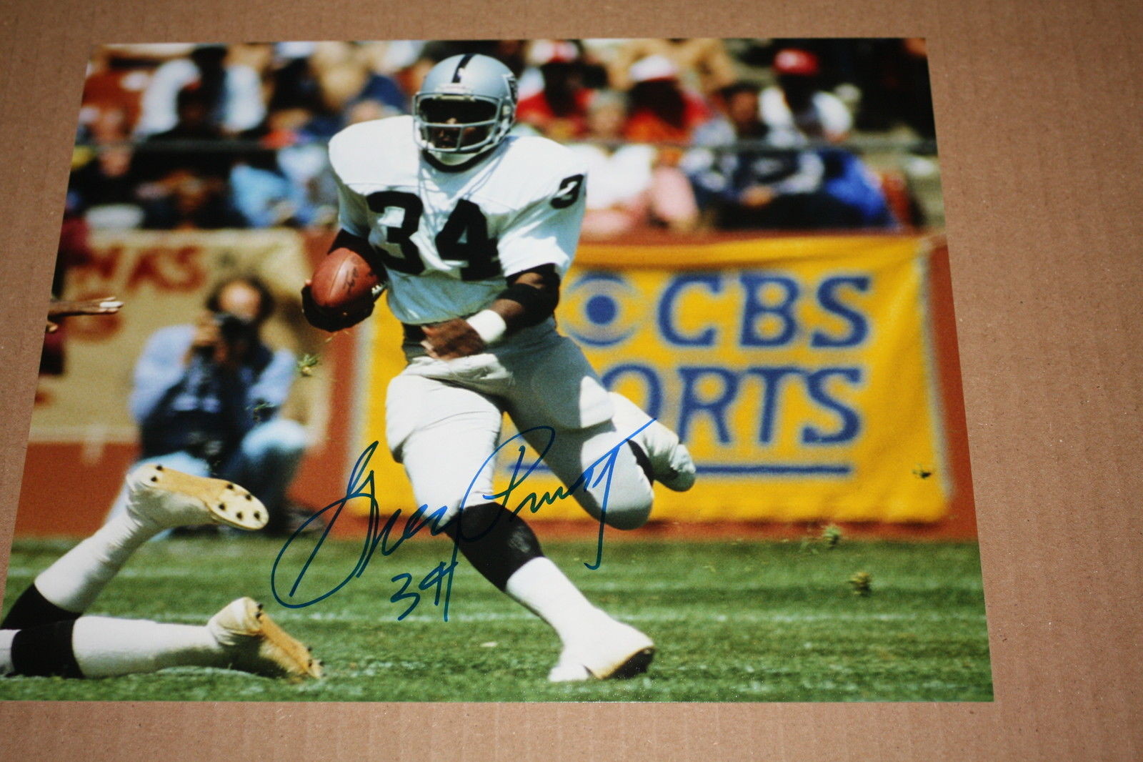 GREG PRUITT LOS ANGELES RAIDERS SIGNED 8X10 PHOTO AWAY POSE | eBay