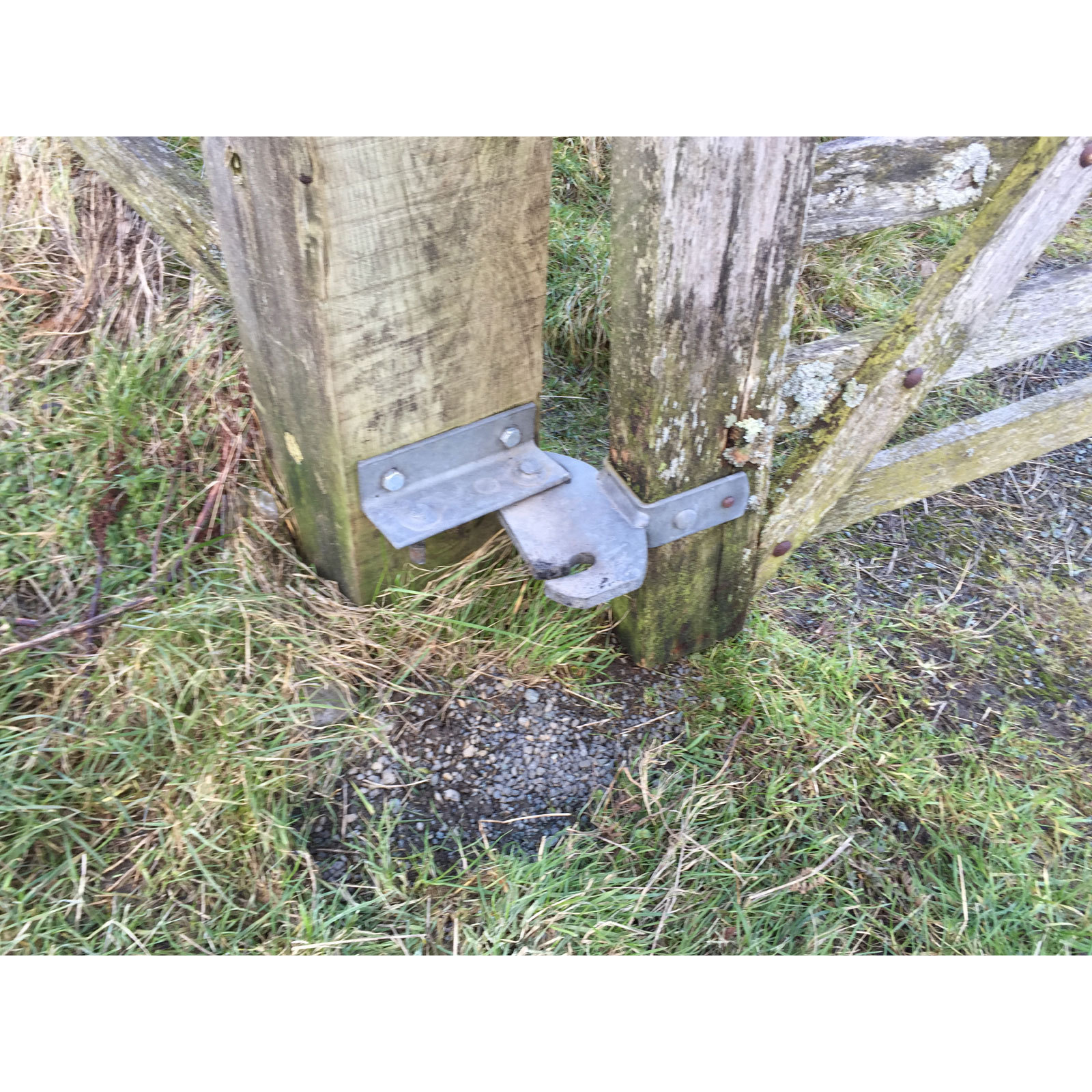 Ironmongery - 1816/S Rising Self Closing Gate Hinge Set 600mm / 24 ...