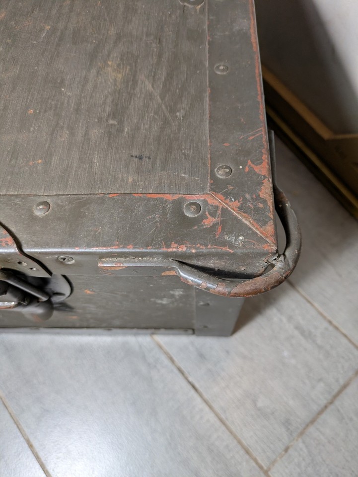 Vintage US Army Military GI Footlocker Barracks Trunk Storage Chest ...