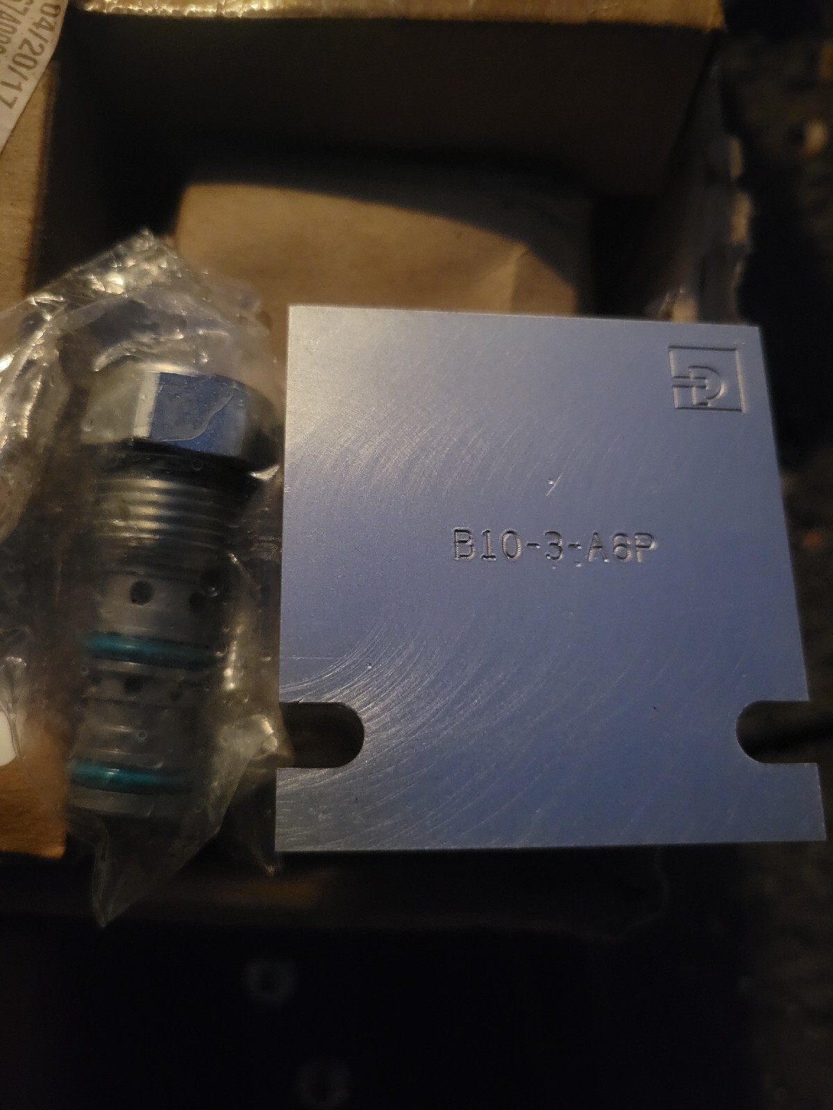 New, PARKER B10-3-A6P VALVE BODY, Manifold Plow Lift | eBay