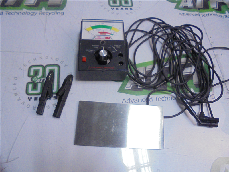 3M 701 Megohmmeter with Leads Weights Calibration Plate and Hard Case ...
