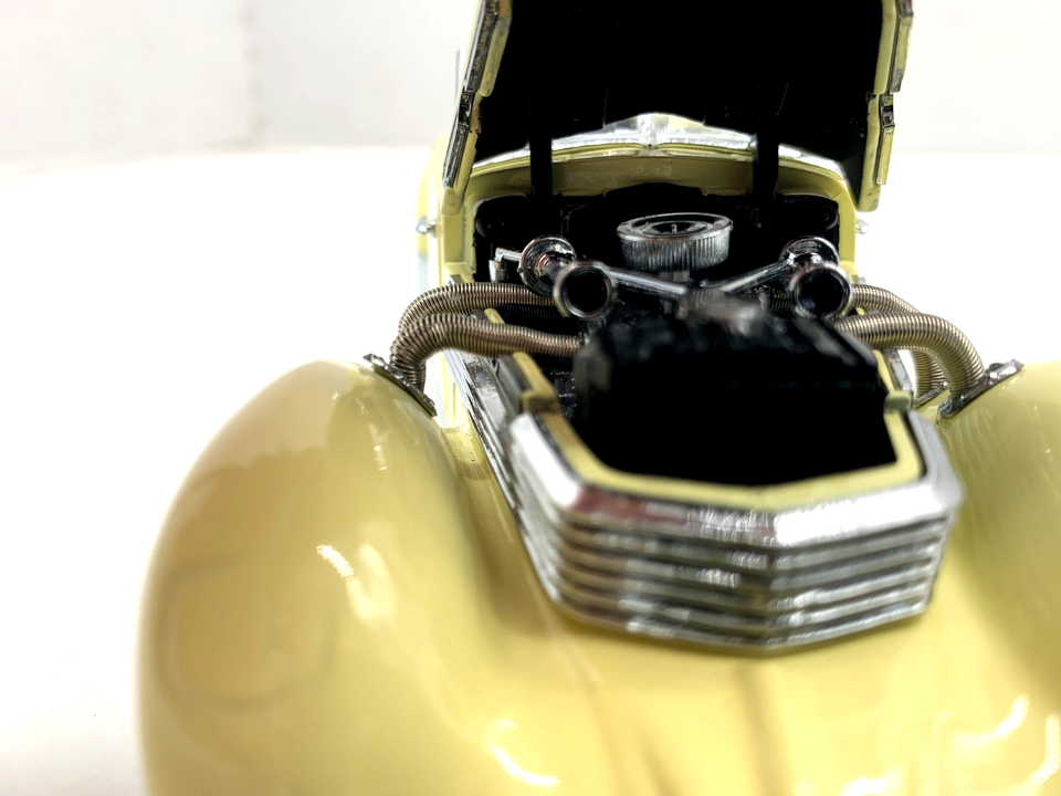 Franklin Mint Precision Models 1937 Cord 812 Phaeton Coupe Die-Cast 1/ ...