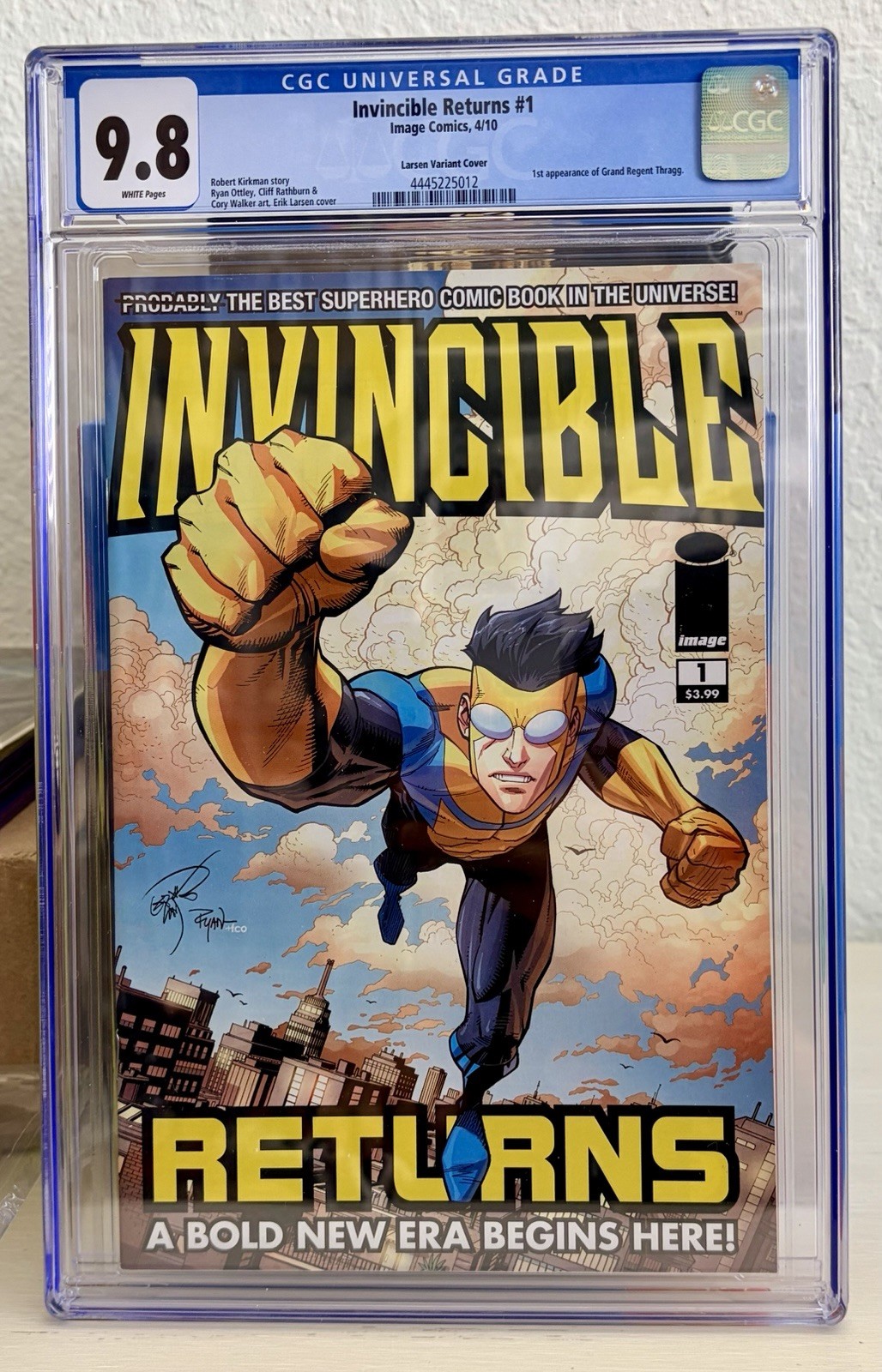 Invincible Returns #1 Erik Larsen Variant CGC 9.8 1st App. of Thragg ...
