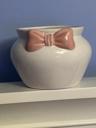 NEW White Ceramic Planter With PINK BOW | eBay