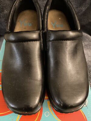 YUU Bethanee Womens Clogs Black Floral Smooth Slip On Shoes sz 7 Med | eBay