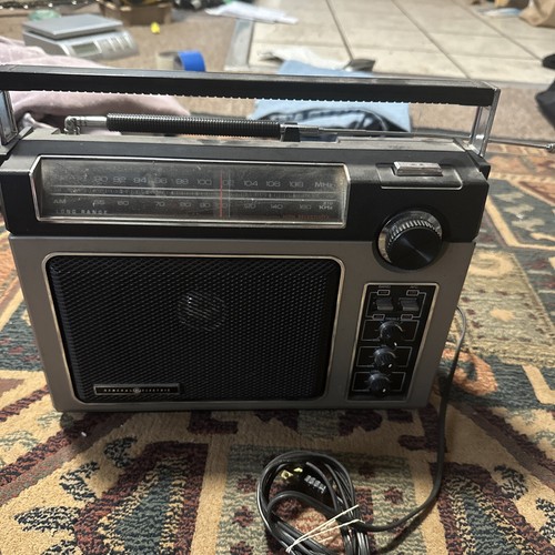 Vintage GE General Electric Portable AM-FM Radio 7-2880B 100% Working ...