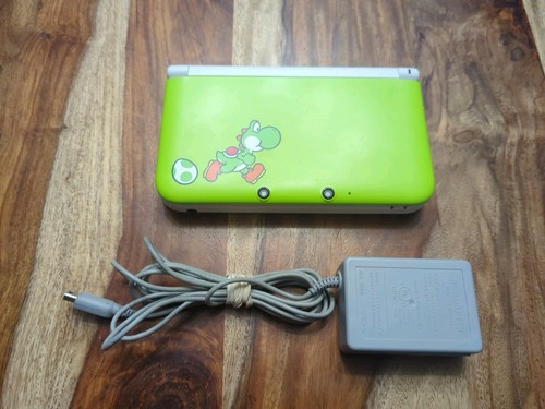 Nintendo 3DS XL Yoshi Edition Handheld Console - Lime Green / White ...