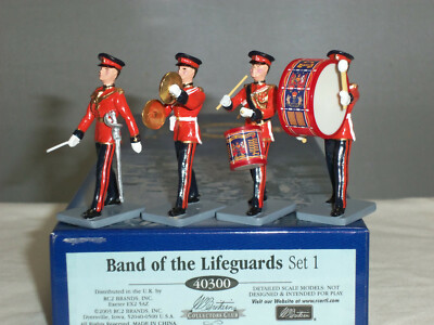 BRITAINS 40300 BRITISH LIFEGUARDS MILITARY BAND METAL TOY SOLDIER ...