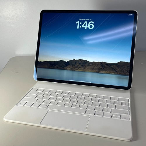 iPad Pro 12.9-inch (3th gen) + Magic Keyboard. A1876, 256 GB, Wi-Fi ...