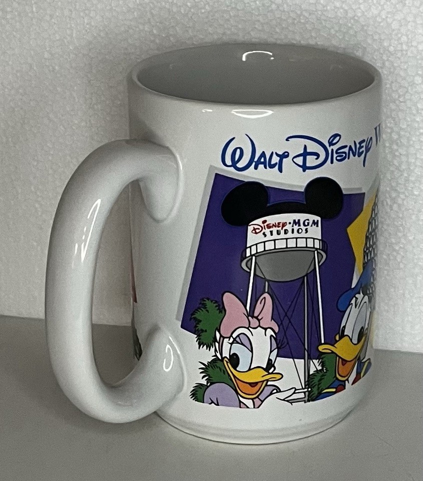 Vintage Walt Disney World Cup with Mickey Minnie Daffy Goofy and Theme ...