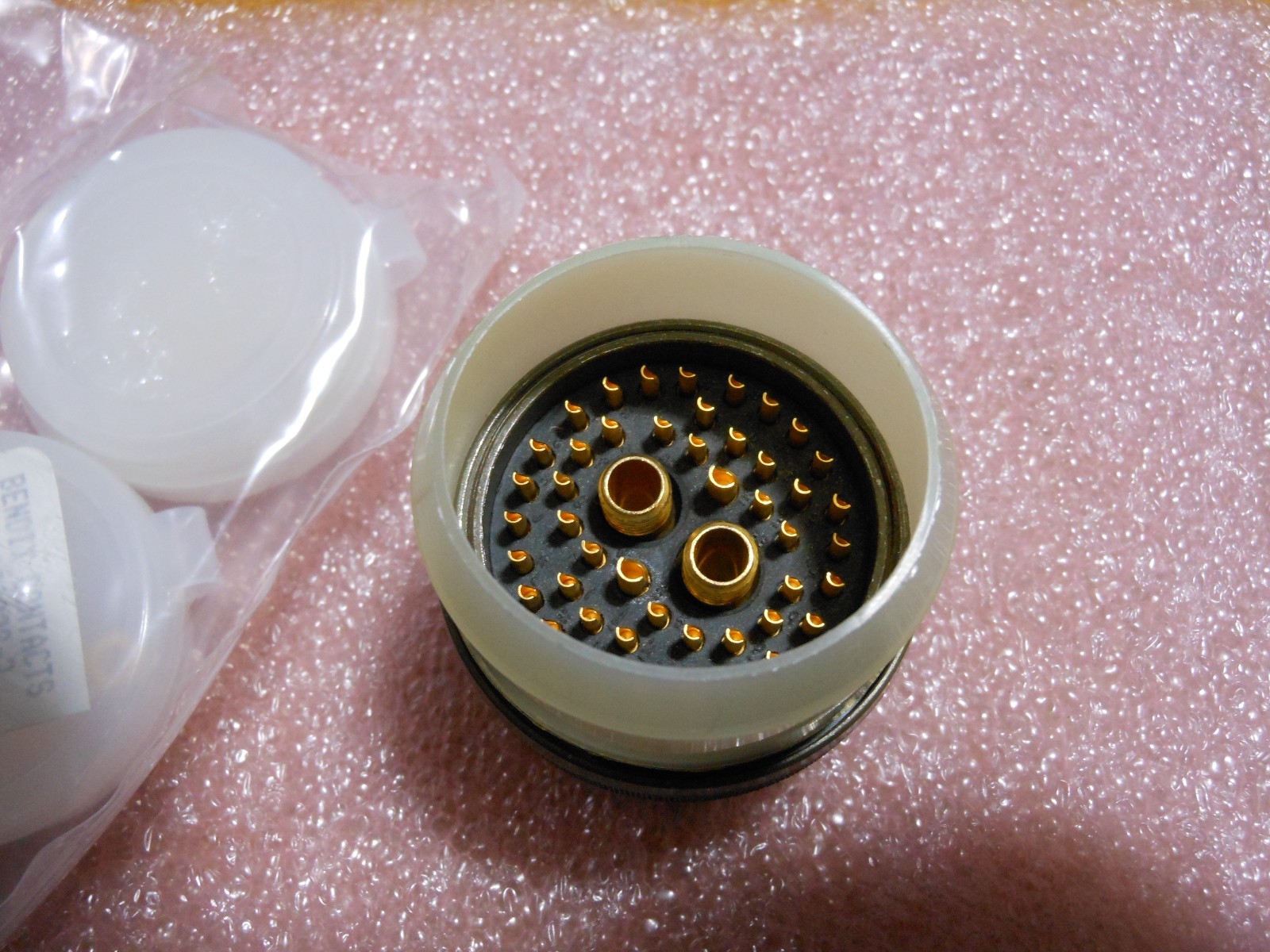 BENDIX CONNECTOR WITH CONTACTS # PT06P-24-71P(104) NSN: 5935-00-405 ...