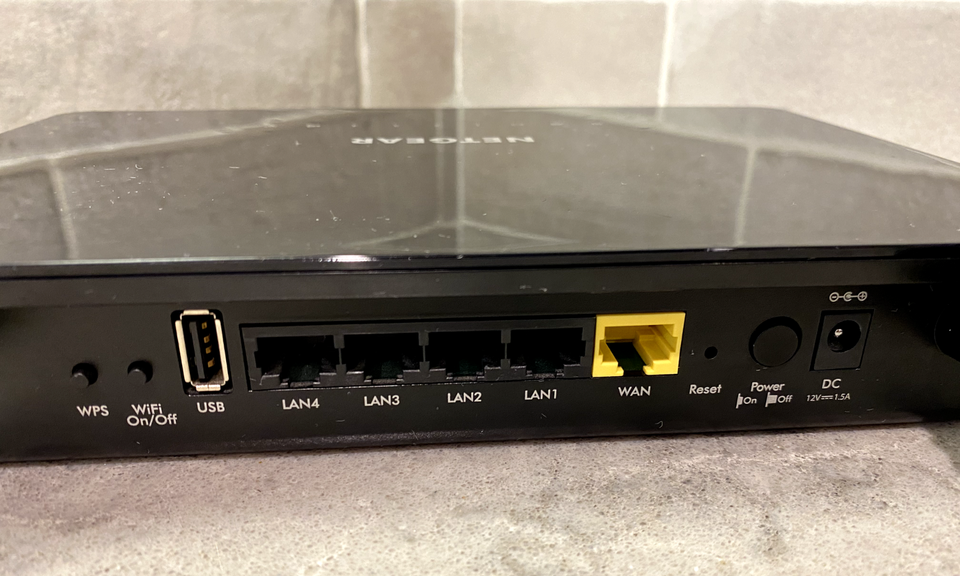 NETGEAR AC1200 Smart Router Model R6220 Wi-Fi Internet 4-Port – Tested ...