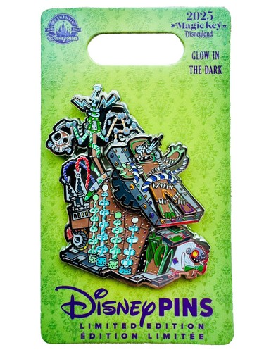 Disney 2025 Haunted Mansion Holiday Gingerbread Magic Key LE 4000 GITD ...