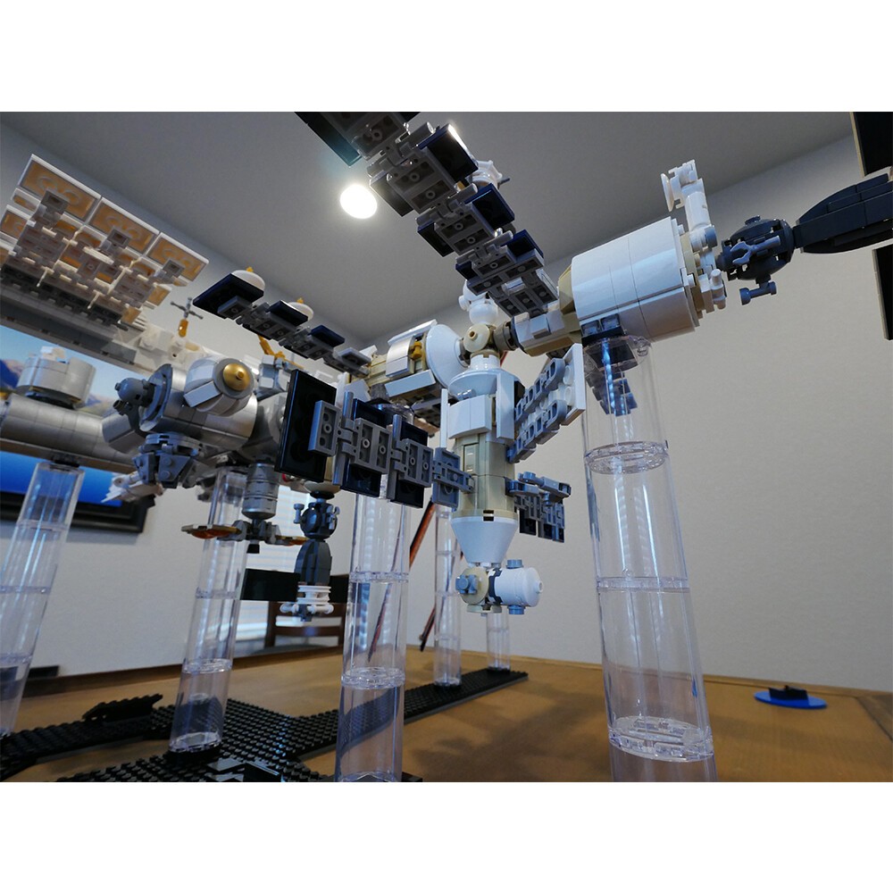 International Space Station ISS 1:110 Scale Orbital Model 4649 Pcs | eBay