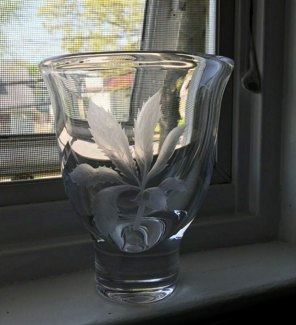 MCM KOSTA ENGRAVED crystal clear art glass vase signed Bauer #46917 ...