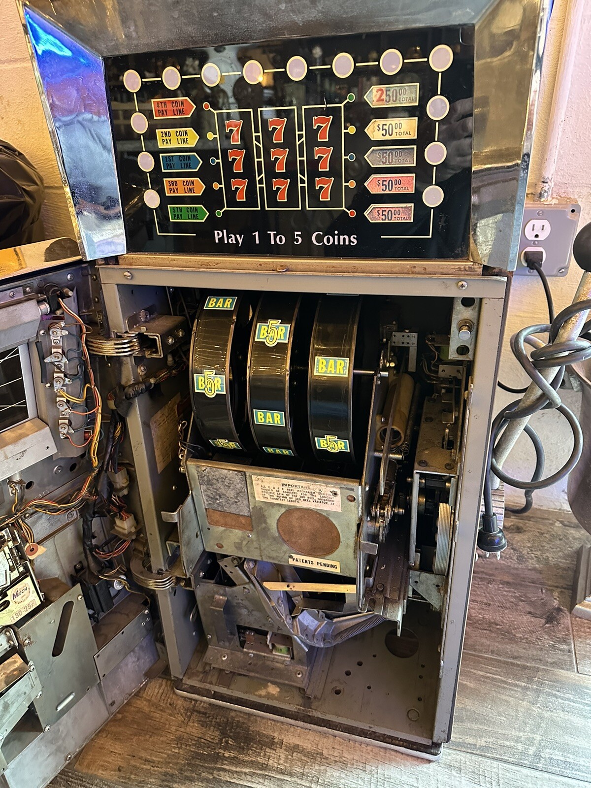 Vintage One Arm Bandit Slot Machine Atlantic City, gaming gambling ...