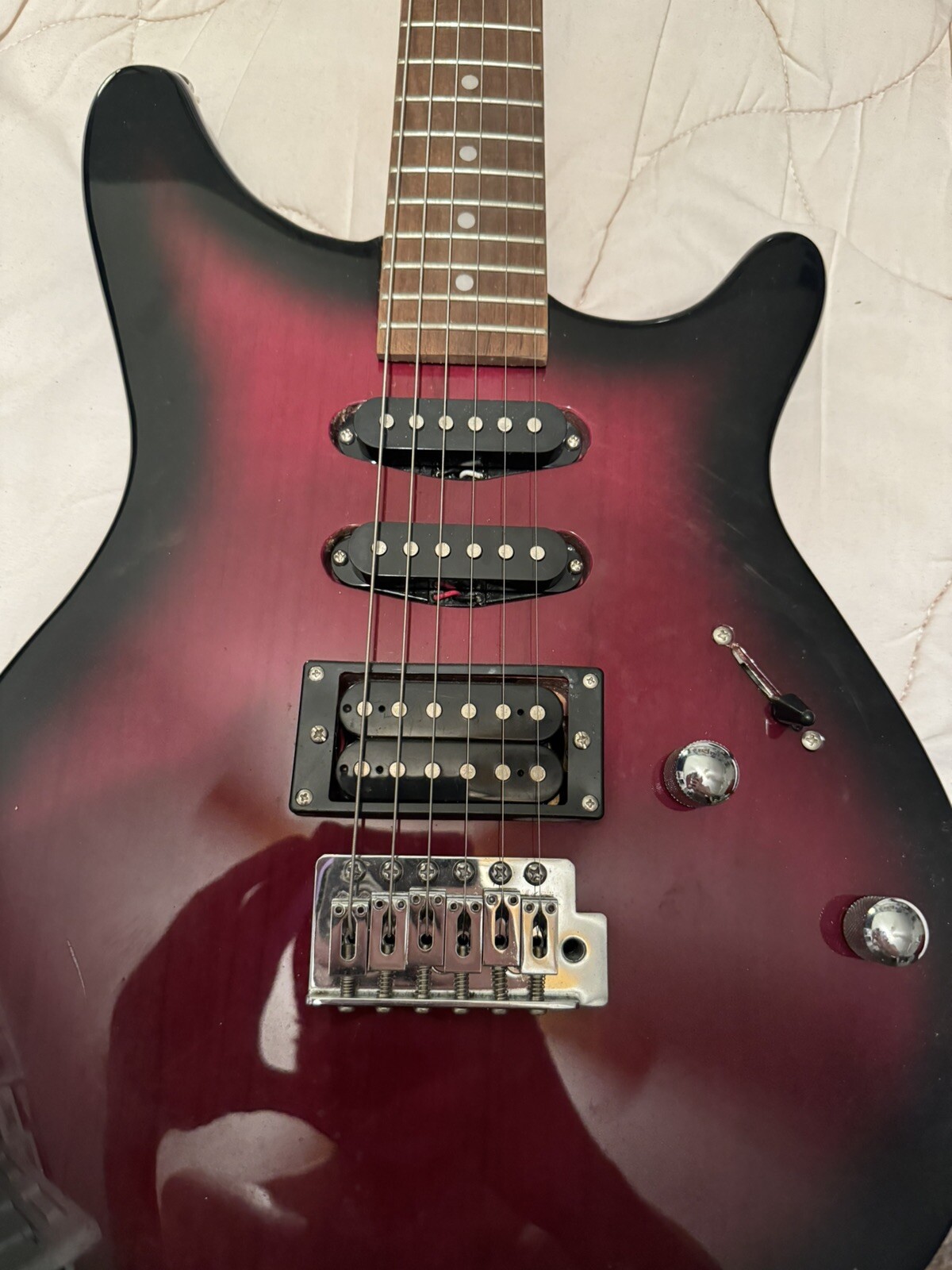 Rogue RR100 Rocketeer Electric Guitar - Wine Burst 656238022583 | eBay