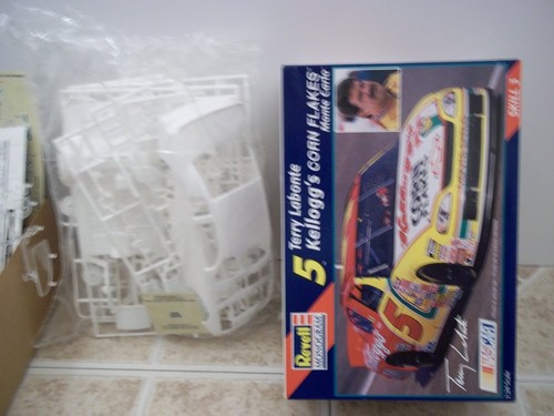 1997 REVELL MONOGRAM #5 TERRY LABONTE NASCAR MODEL CAR KIT | eBay
