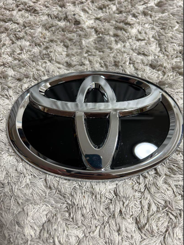 Toyota Land Cruiser Prado Emblem Front mint condition | eBay