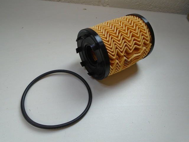 Genuine Fiat Oil Filter 500 500l Panda PUNTO DOBLO 6000626333 73500049 ...