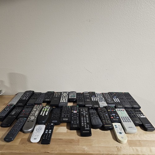 35x Mixed Remote Control Lot Samsung Sony Toshiba Magnavox Xbox ...