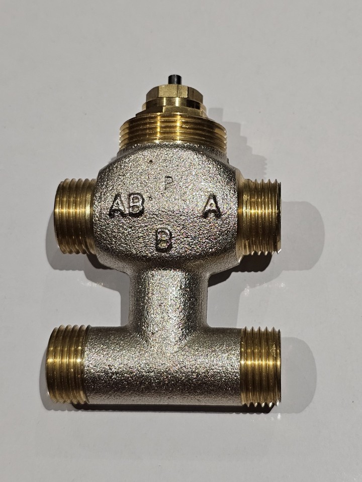 SAUTER - BUL010F400 SMALL 3-WAY VALVE, DN10, G1/2A, KVS1.6, BYPASS ...