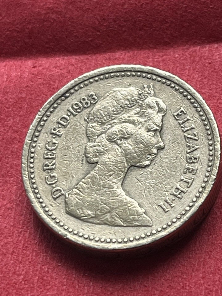 Rare Circulated 1983 Royal Arms One Pound Coin Old Style £1 | eBay UK