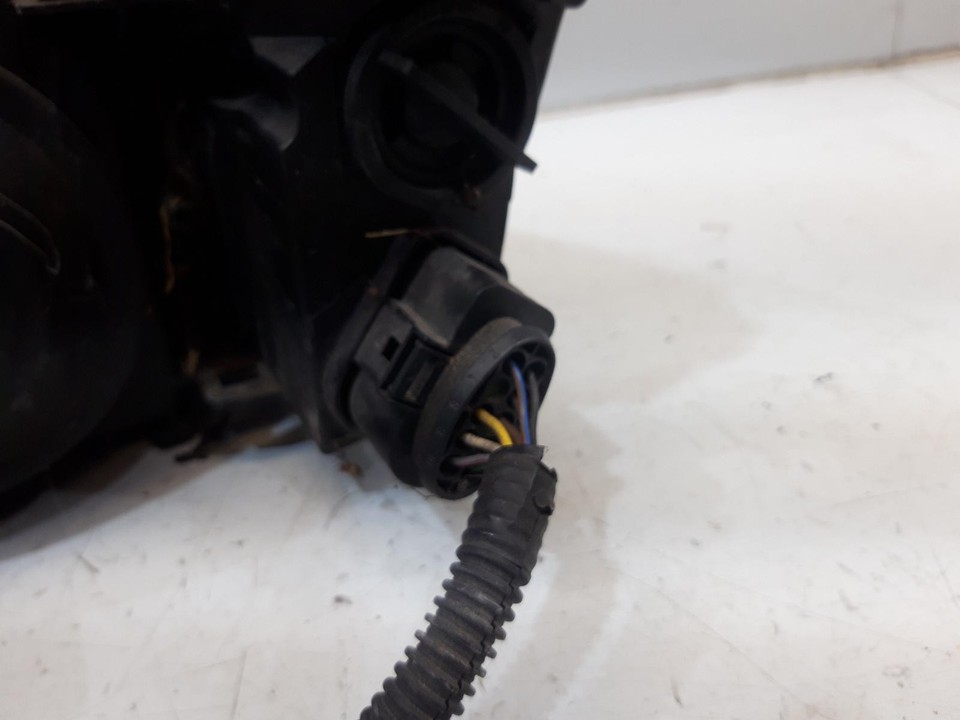 2009 SKODA OCTAVIA HEADLIGHT HEADLAMP RIGHT O/S/F 1Z2941016F HALOGEN ...