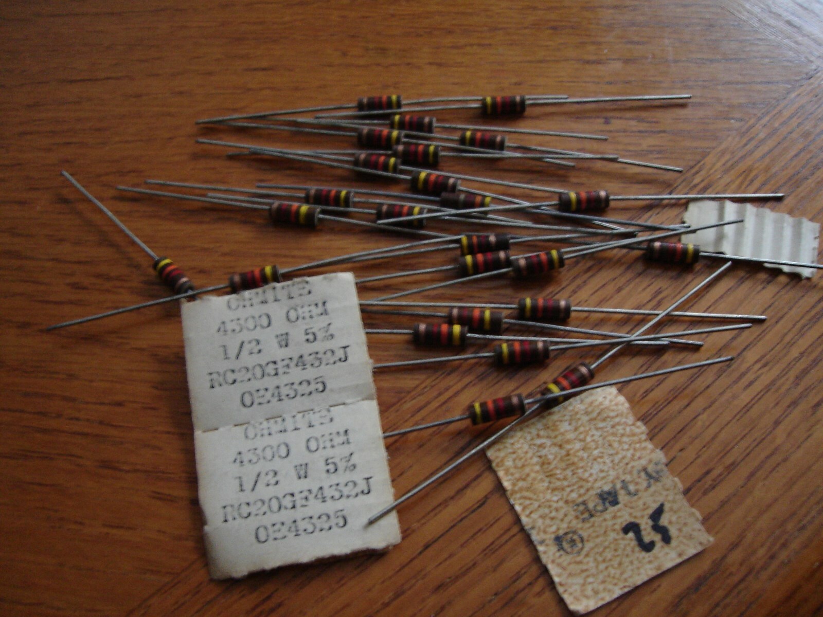 4300 OHM CARBON COMPOSITE RESISTOR BY OHMITE 1/2 WATT, 5% 25 PCS | eBay