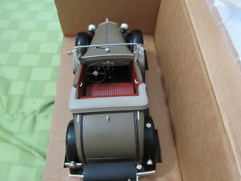 FAIRFIELD MINT 1/24 SCALE DIE CAST "MOTOR CITY CLASSICS" 1931 MODEL A ...