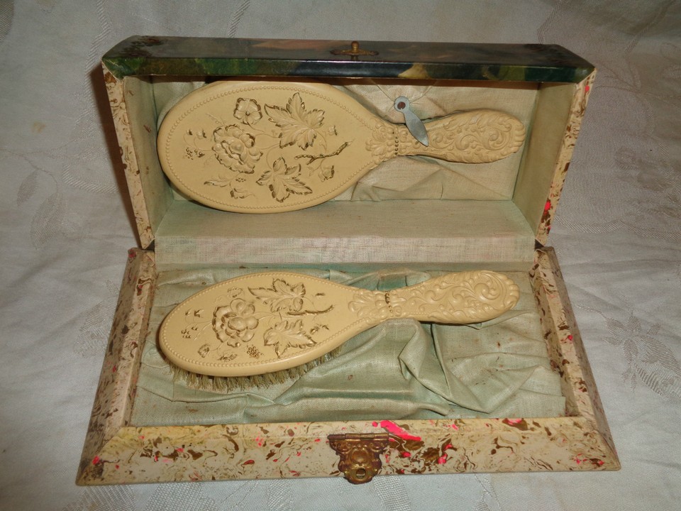 ANTIQUE VICTORIAN CELLULOID DELONGPRE ? PINK FLORAL ROSE PRINT DRESSER ...